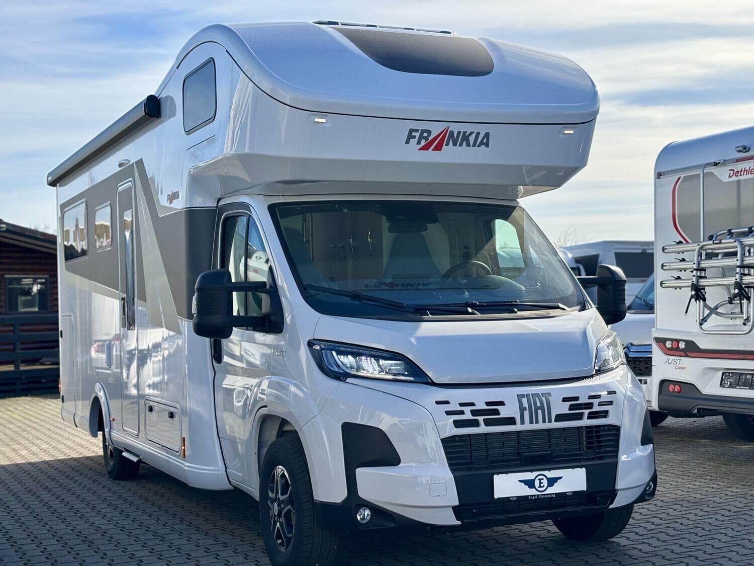 Frankia Wohnmobile: Innovative Luxusliner & kompakte Modelle kaufen🚐