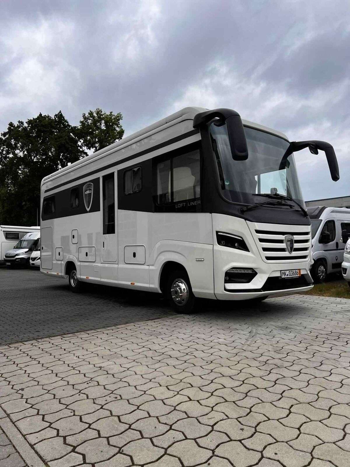 Luxus auf Rädern kaufen: Entdecke Morelo's Exklusive Wohnmobile 🚐
