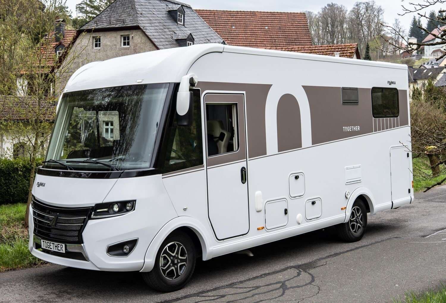 Frankia Wohnmobile: Innovative Luxusliner & kompakte Modelle kaufen🚐