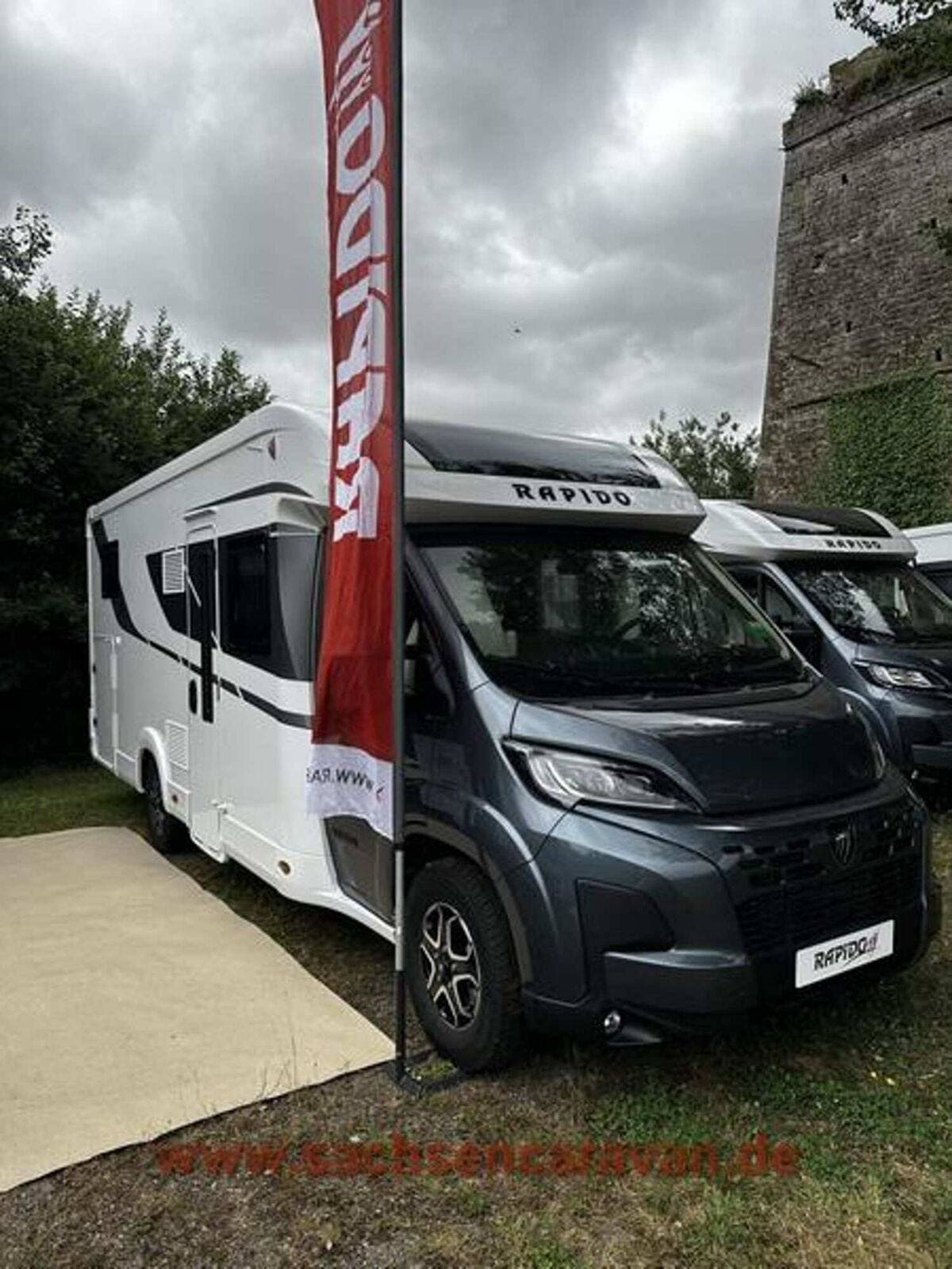 Kaufe Rapido Wohnmobile: Komfort trifft französische Eleganz 🚐